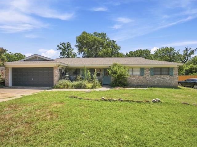 403 Westcliff Dr, Euless, TX 76040