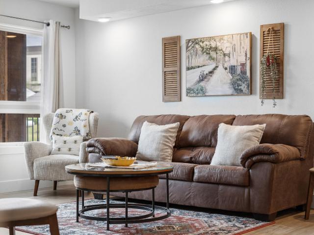 403 Veterans Blvd # 304