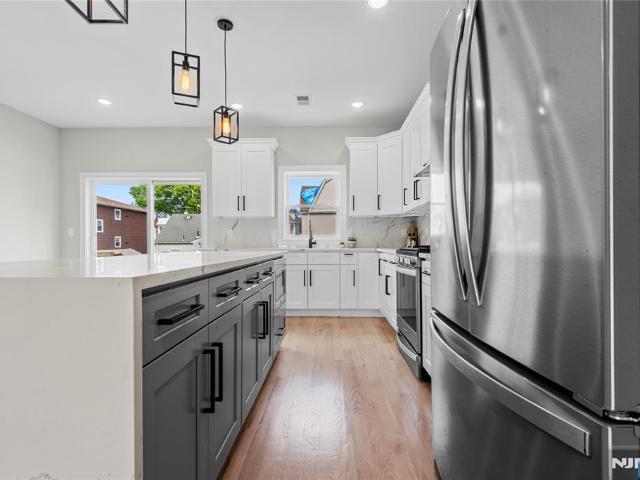 403A Maple