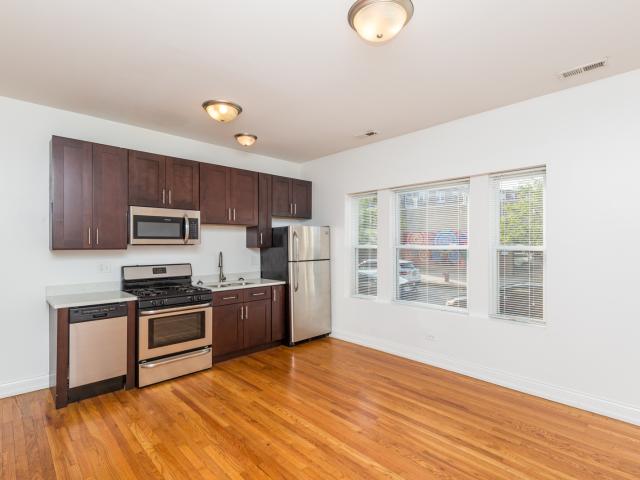 4044 N Milwaukee Ave, Unit 2, Chicago, IL 60641 | MLS #12605 | Compass