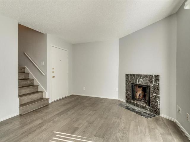 4044 Buena Vista Street # 206