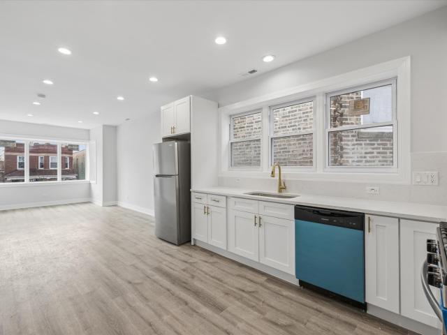 4044 W Kamerling Ave, Unit 2, Chicago, IL 60651 | MLS #12619 | Compass