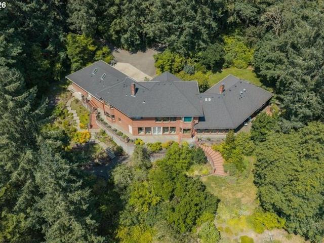 40450 Hilltop Dr, Lebanon, OR 97355
