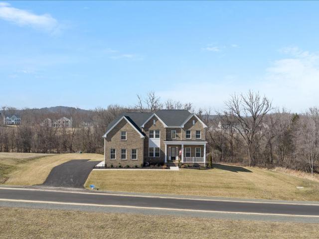 40452 Windyhill Farms Dr, Aldie, VA 20105 | MLS #VALO2125