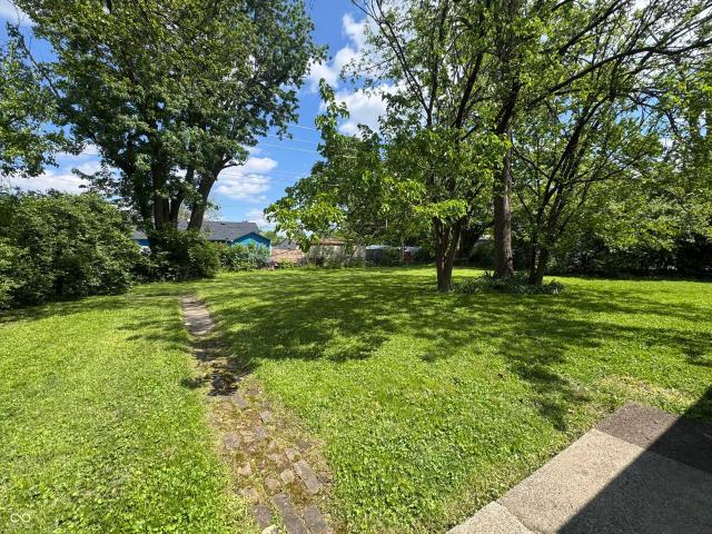 4045 N Edmondson Ave, Indianapolis, IN 46226 | MLS #22098 | Compass