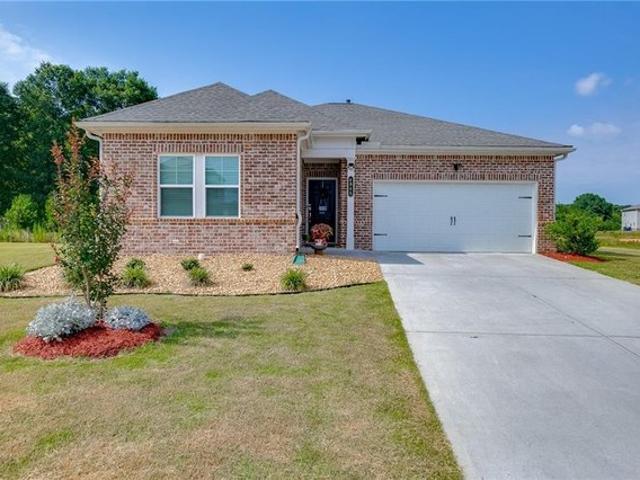 4045 Berry Farm Ct, Loganville, GA 30052