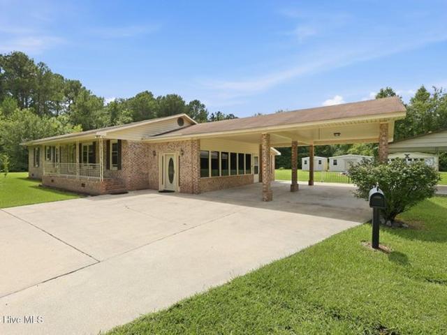 4045 Carver Moore Rd, Clarkton, NC 28433