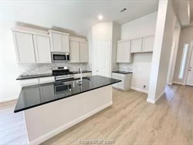 4045 Houberry Loop