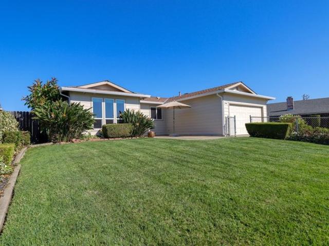 4045 Robinridge Way, Sacramento, CA 95823