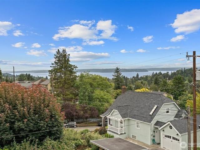 4045 44th Ave SW, Seattle, WA 98116