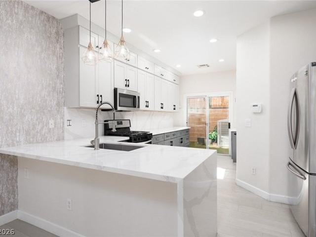 4046 Sparrow Rock St, Las Vegas, NV 89129