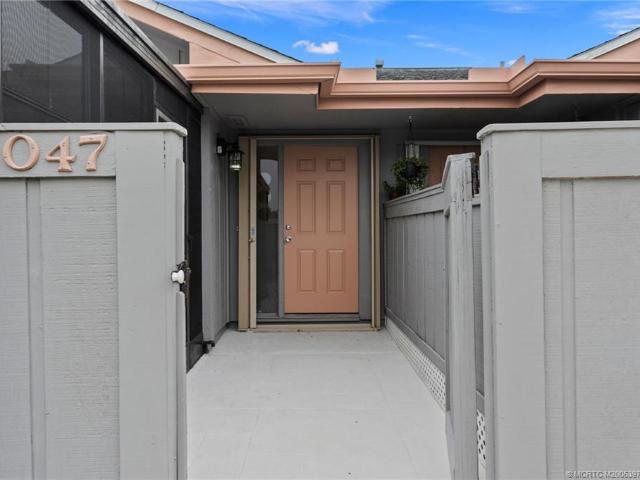4047 NW Cinnamon Tree Cir, Jensen Beach, FL 34957 | MLS #M20055 | Compass