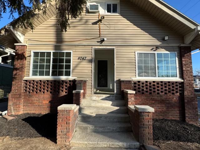 4047 Benton