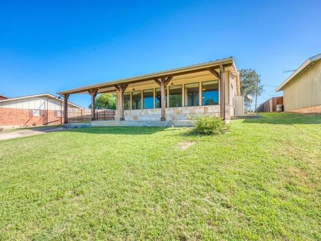 4047 River Oaks Dr, Kingsland, TX 78639