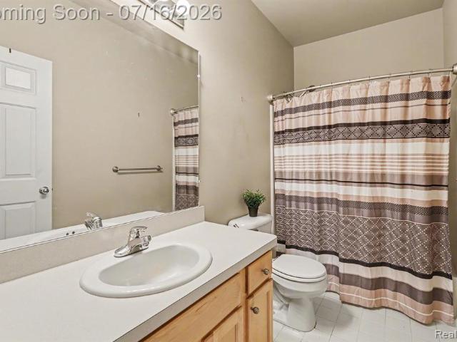 40489 Bay Harbor Lane