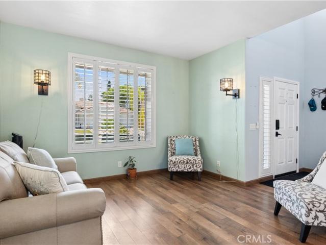 4048 De Anza