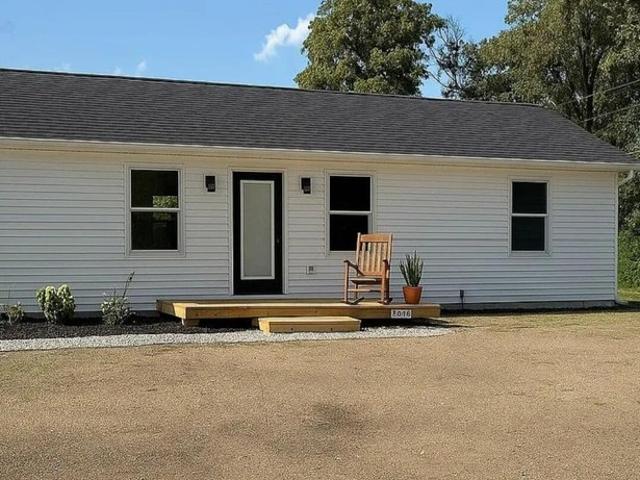 4048 E Craig St, Demotte, IN 46310