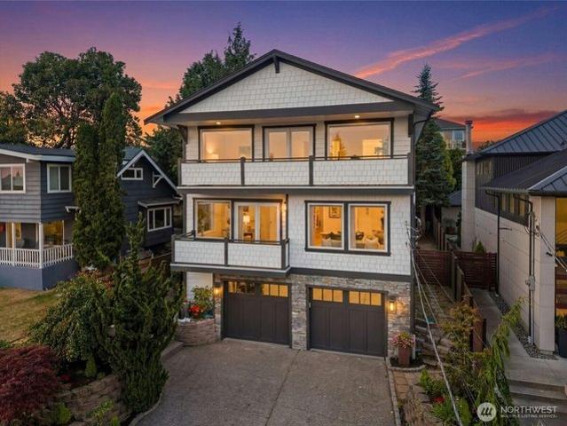 4048 56th Ave SW, Seattle, WA 98116