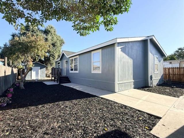 4049 Farmington Rd, Stockton, CA 95215