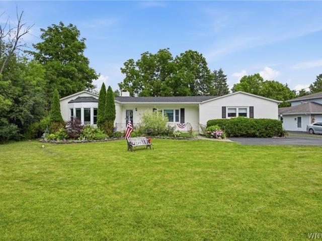 4049 River Rd, Youngstown, NY 14174