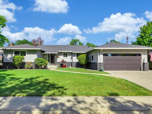 4040 Mulberry Ln, Sacramento, CA 95822
