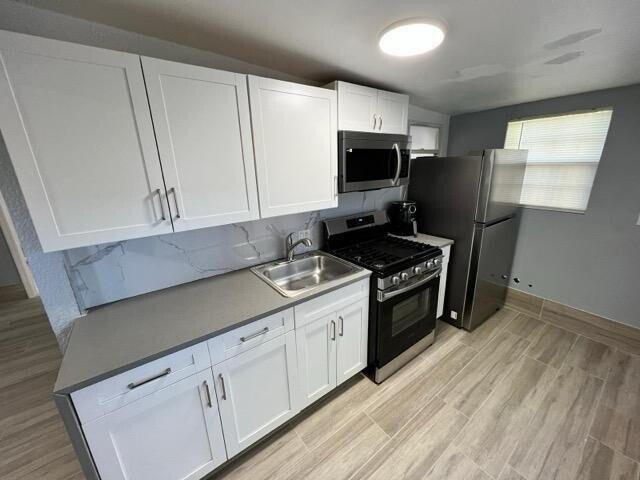 4040 NE 12th Ter, Pompano Beach, FL 33064