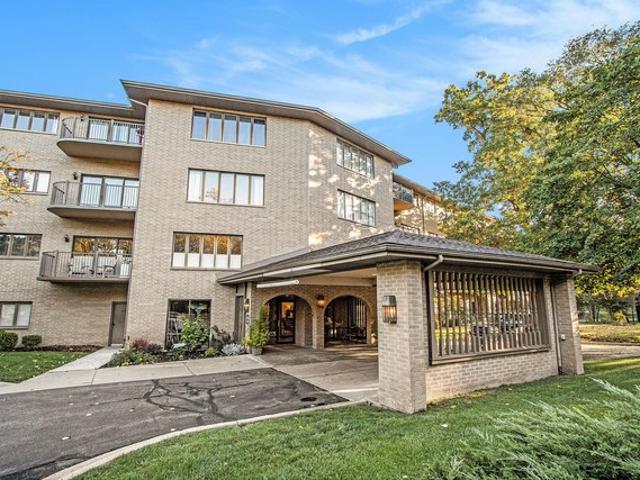 4040 Greenleaf Cir Apt 207, Kalamazoo, MI 49008
