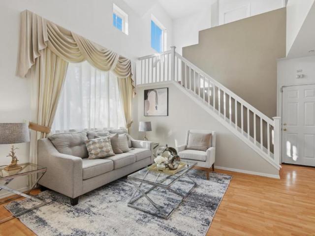 4040 Hemingway