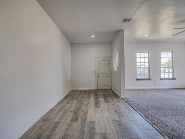 4040 Lynda Lane