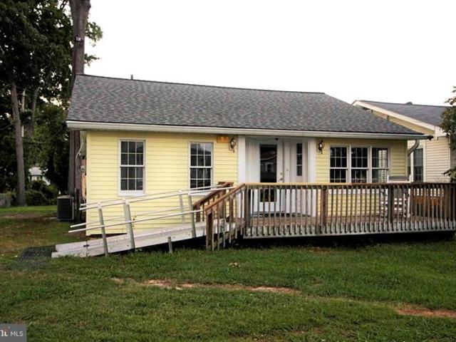 4040 9th St, North Beach, MD 20714