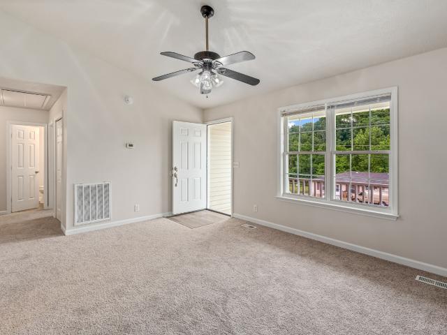4041 Moss Rd