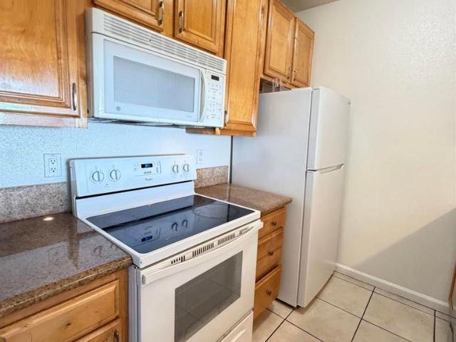 4041 Oakcrest Dr 408
