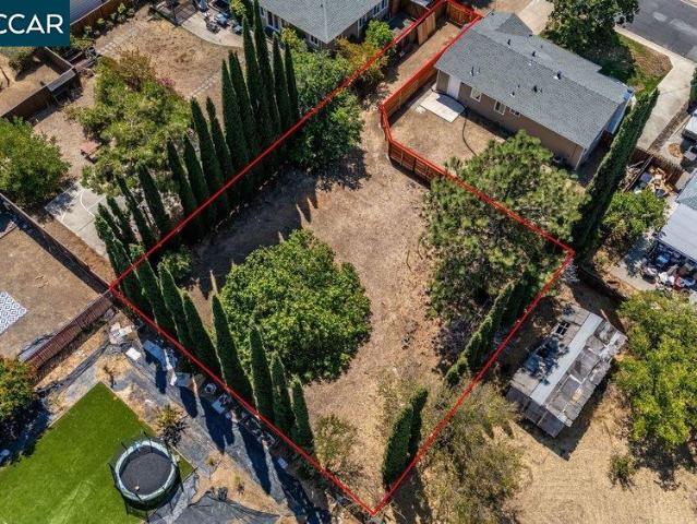 4041 Golden Ave