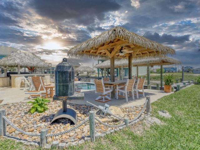 4041 Laguna Shores