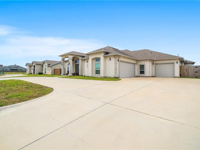 4041 Ranch Lake Drive