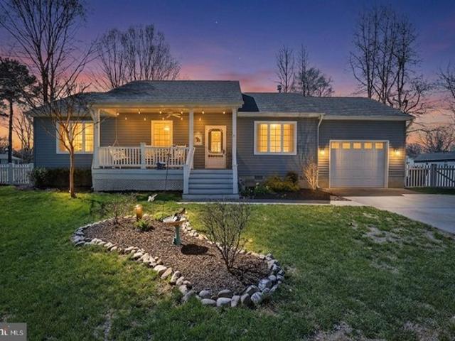 40426 Bay Dr, Mechanicsville, MD 20659