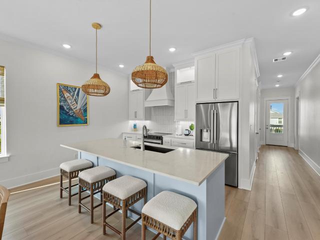 4042 Miramar Court