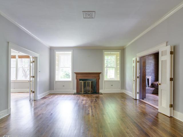 4042 goodlett cv