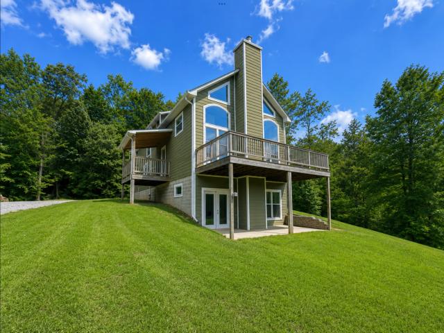 4042 Jones Hollow Rd, Lobelville, TN 37097 | MLS #3164