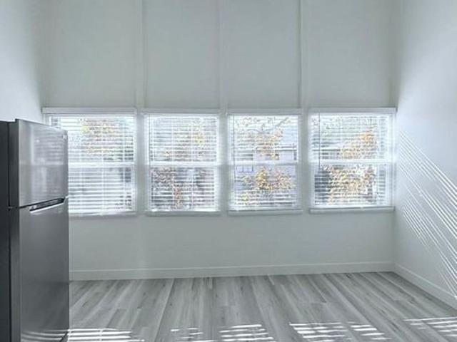 4043 Buckingham Studio Apartment for Rent at 4043 Buckingham Rd, Los Angeles, CA 90008 Congress West