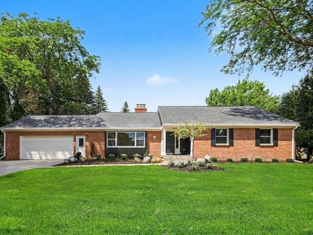 4043 Clearview St NE, Grand Rapids, MI 49546