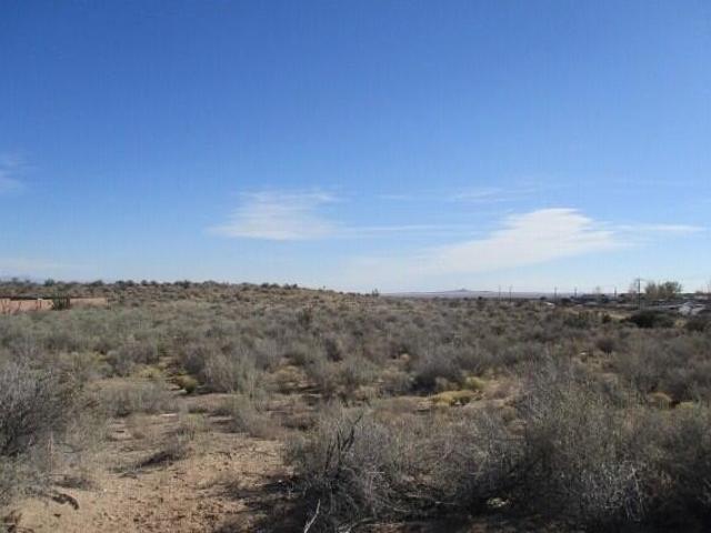 404 11th Ave NW, Rio Rancho, NM 87144