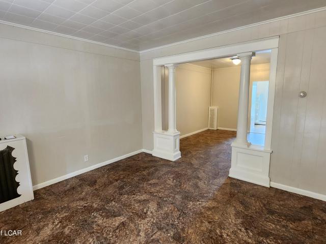 404 1/2 W Green Street