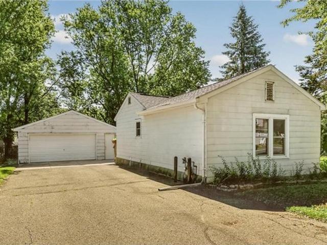 404 1st Ave NE, Kasson, MN 55944