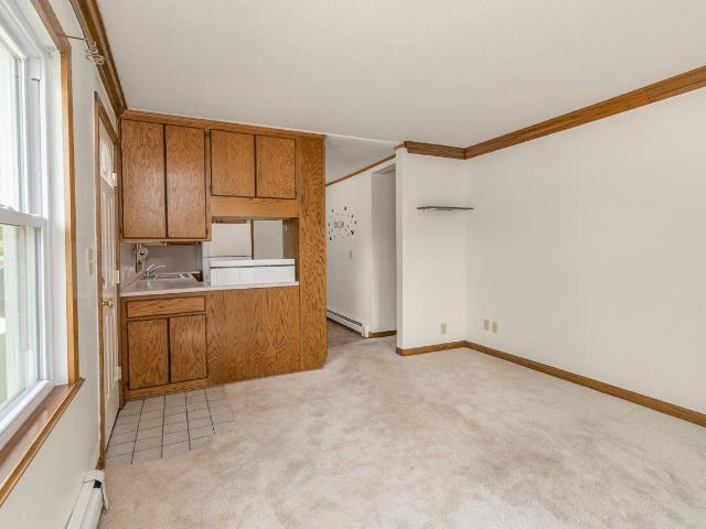 404 2nd Street W