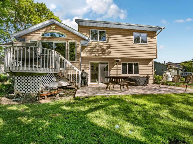 404 7th Street NE