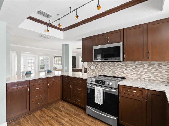 404 4th Ave N, Tierra Verde, FL 33715 | MLS #TB8472