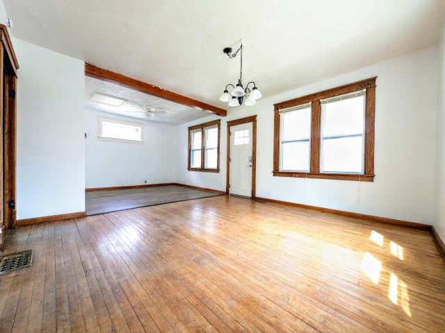 404 4th Street SW
