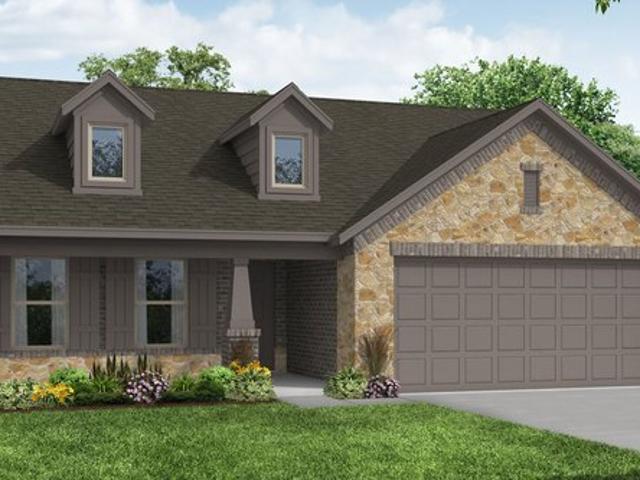 404 Comanche Dr, Cleburne, TX 76033