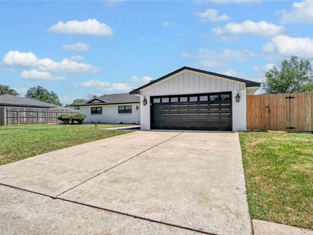 404 Comanche Trail